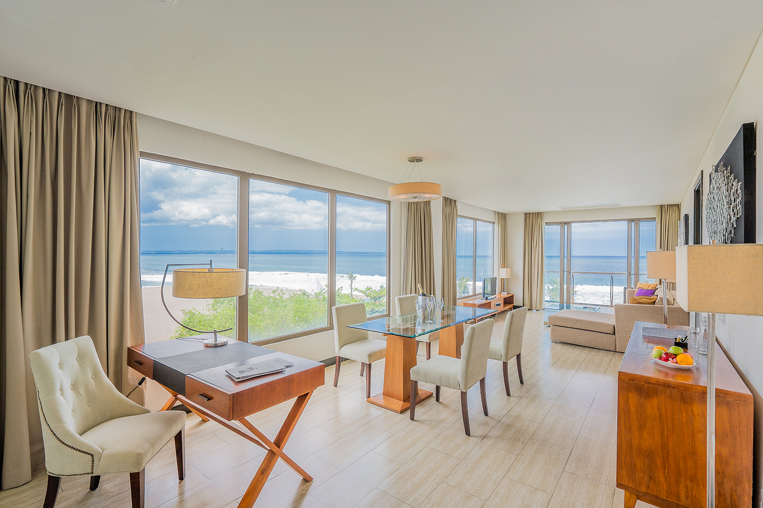 Gallery - Lv8 Resort Hotel